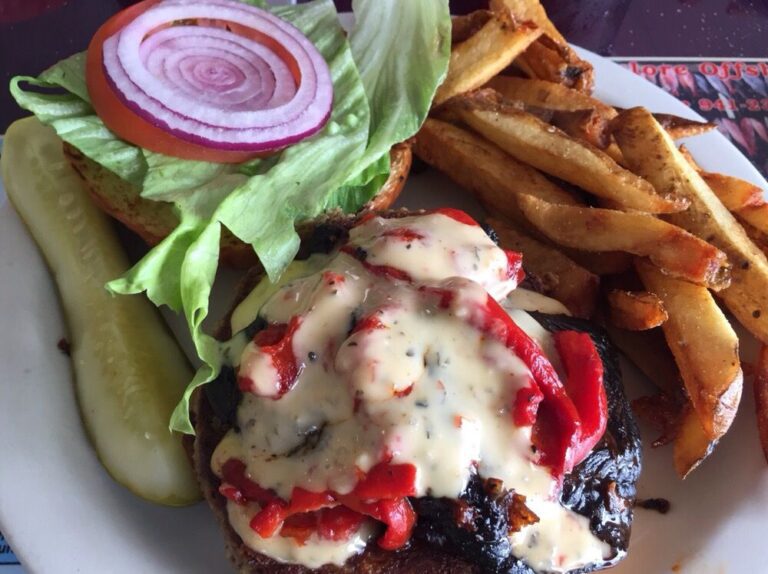 Burgundy Square Cafe – Classic American Cafe